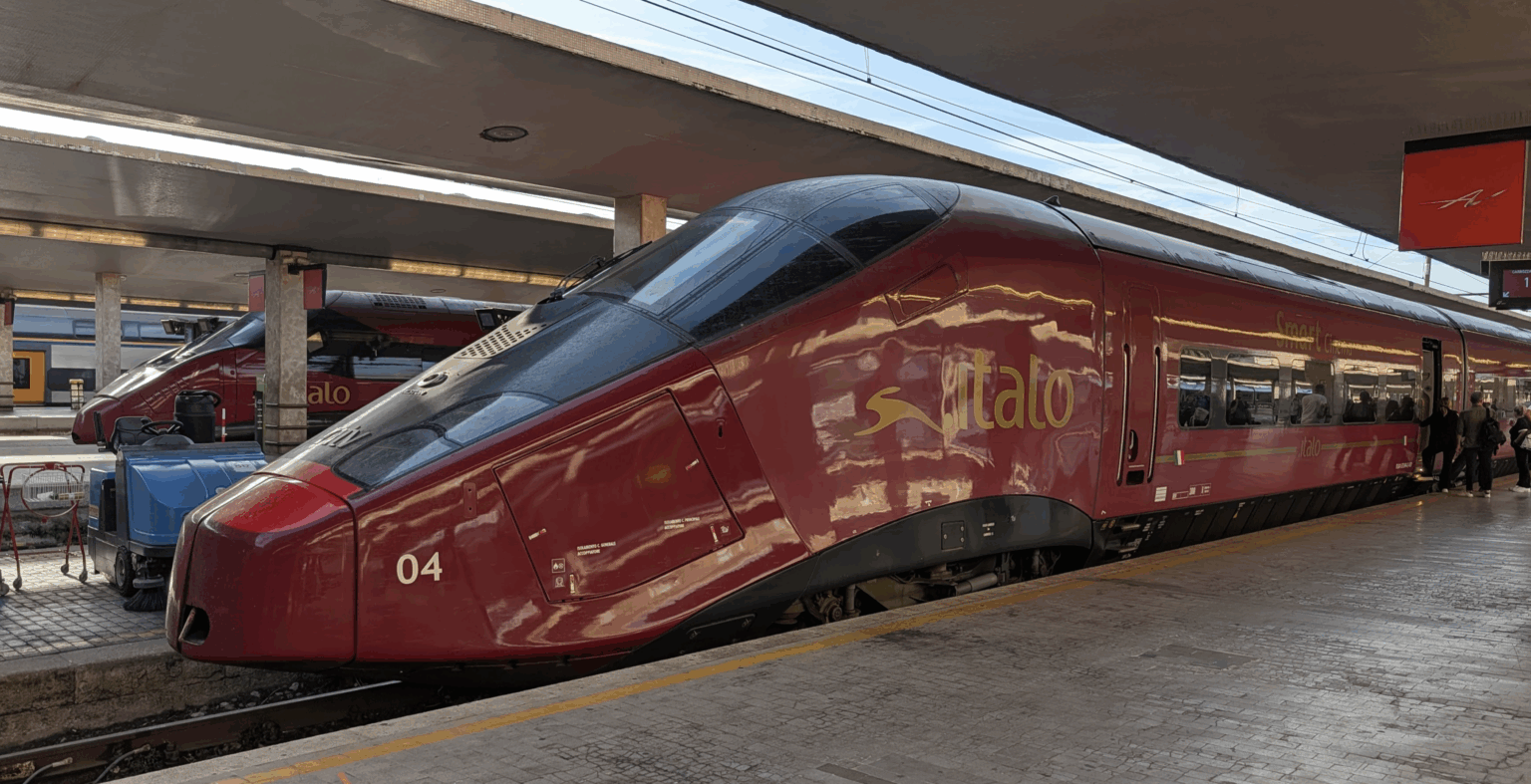 Italo Prima Business Class Review: Luggage Space, Seat Comfort and Tips ...